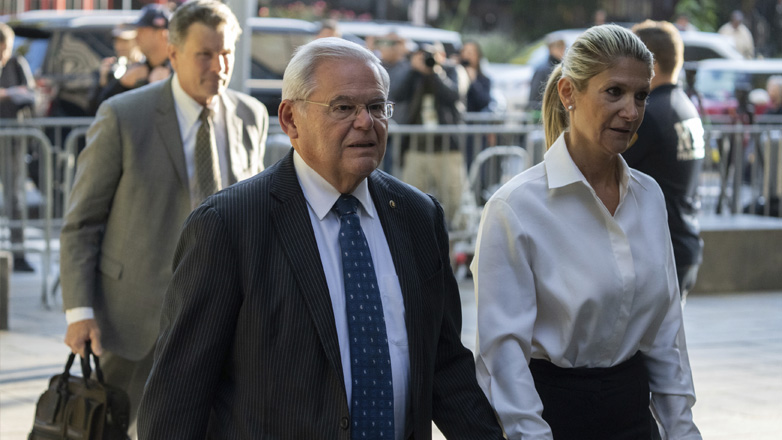 Ελεύθερος με εγγύηση 100.000 δολάρια ο Μενέντεζ - Zougla