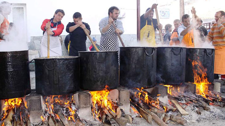 «Κουρμπάνι»: Το ξεχωριστό έθιμο στη Δράμα συμπληρώνει 100 χρόνια ιστορίας - Zougla