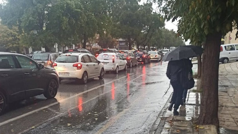 Ισχυρές βροχές, καταιγίδες και ενισχυμένοι άνεμοι σήμερα και αύριο - Τι ...